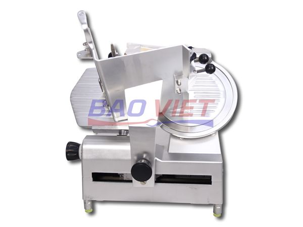 anh-may-cat-thit-chin - Điện máy Bảo Việt